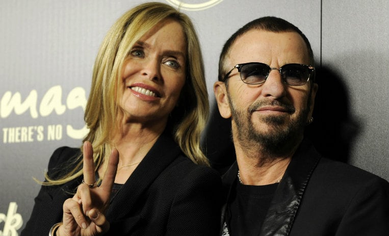 Ringo Starr, el ex Beatle que conquistó a una “chica Bond” | De10 Sports