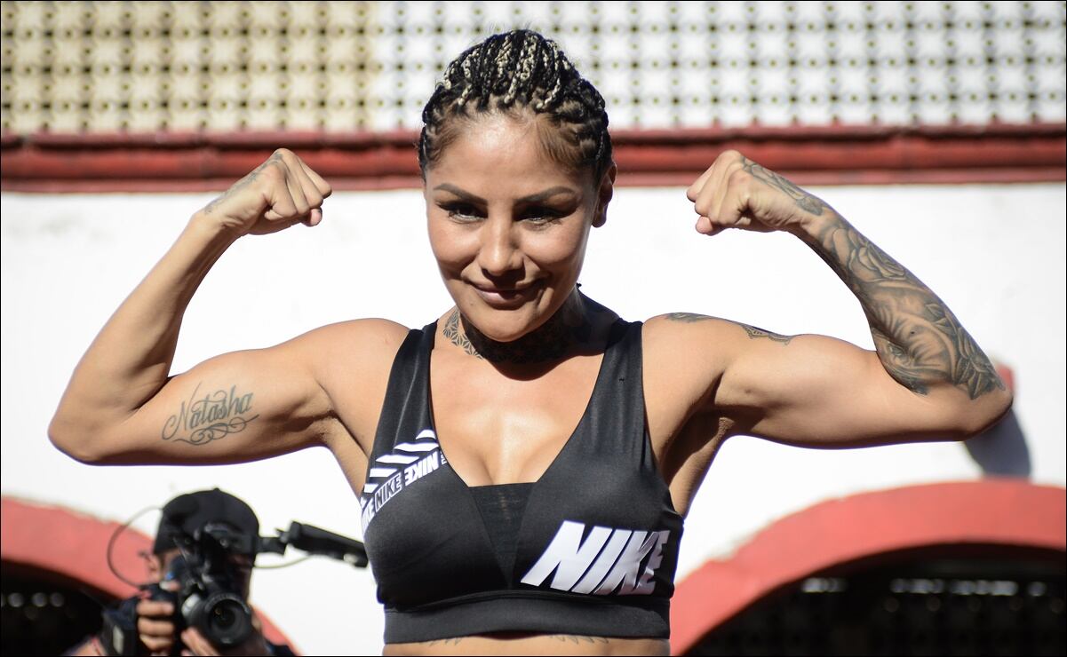 CMB: ¡Regreso soñado! Mariana 'Barby' Juárez sale con el puño en alto y ...